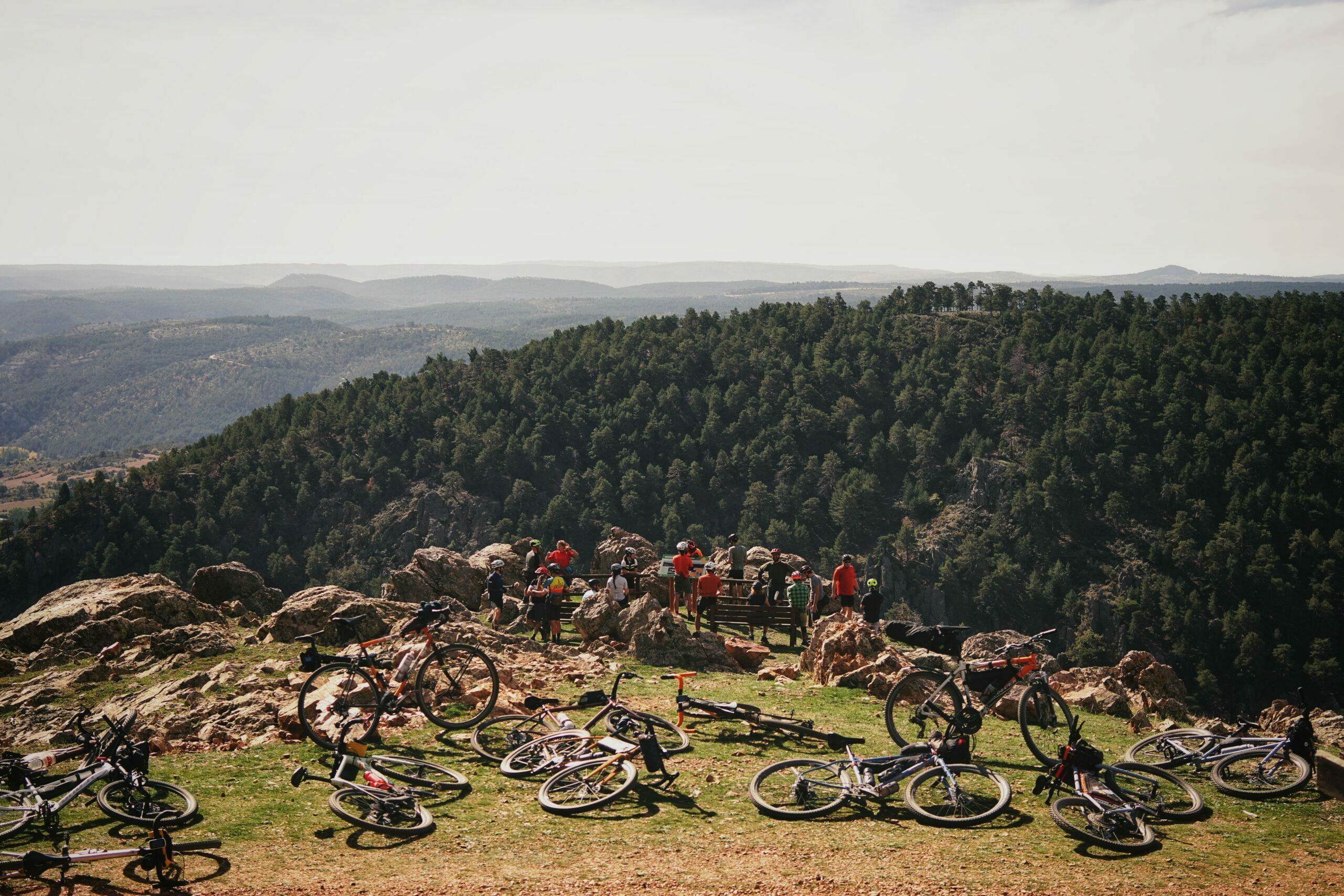 SURYA BIKEPACKING & YOGA EN TERUEL — Tienda y taller